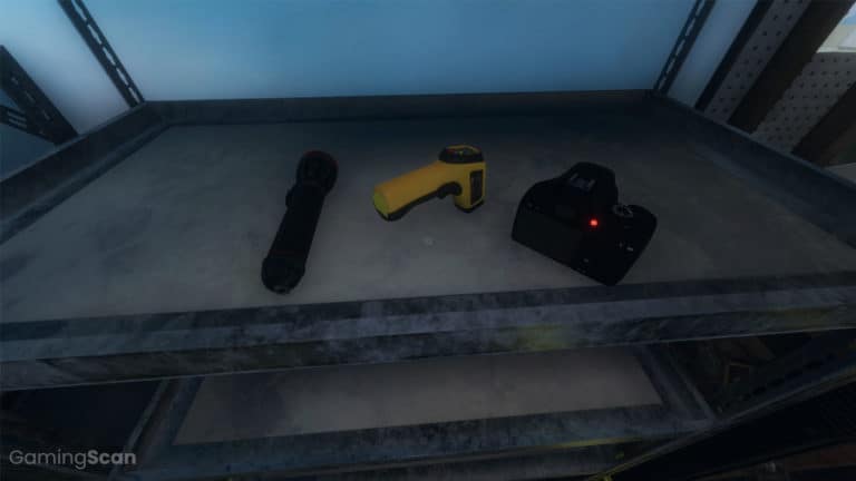 Phasmophobia Equipment Guide [June 2025] - GamingScan